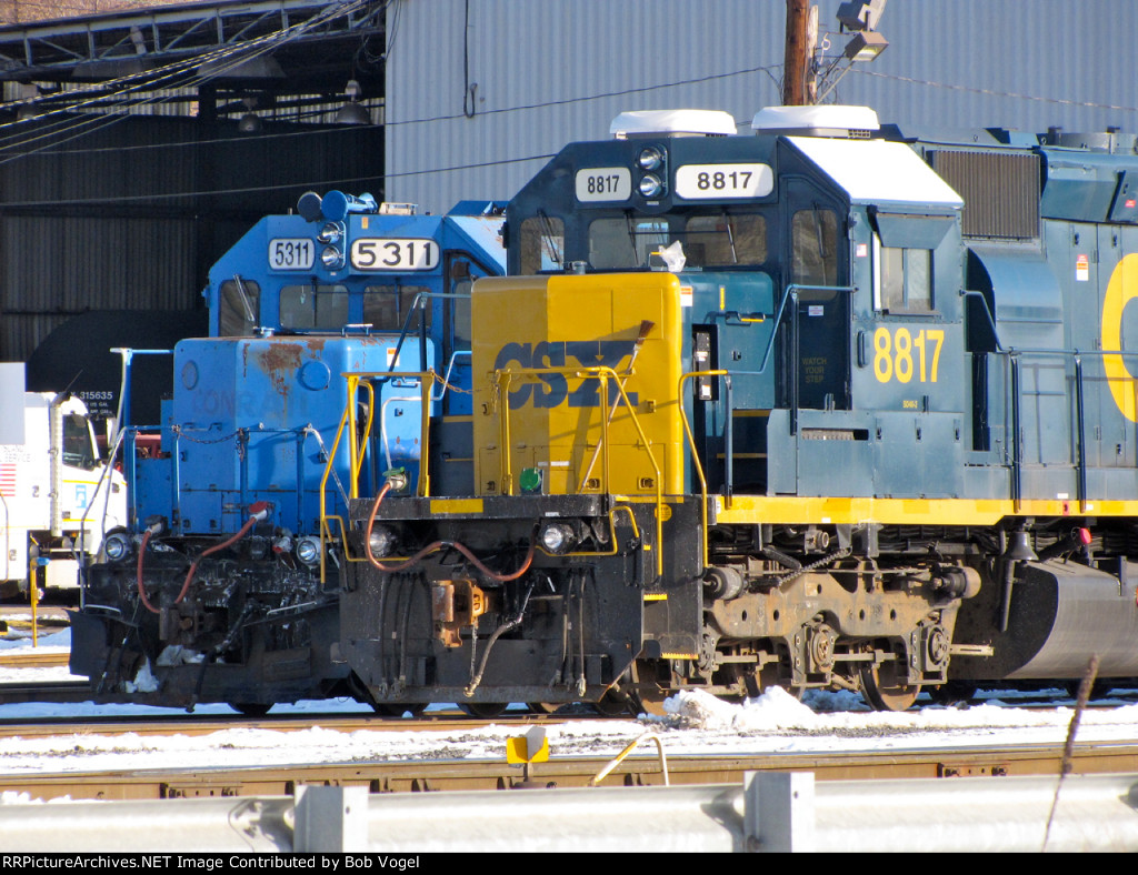NS 5311 and CSX 8817